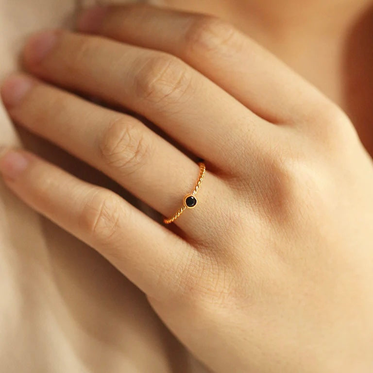Ring Settings for Dummies: Prong vs Bezel, Which One Is Better ...