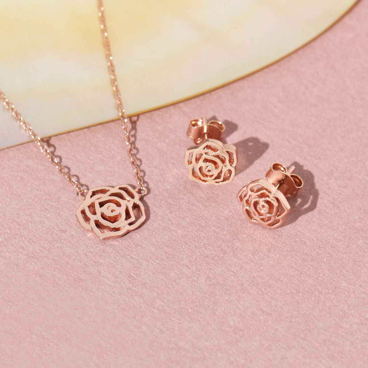 Curated Jewelry Gift Sets | Toko Perhiasan Terjangkau | LOULOUROSE